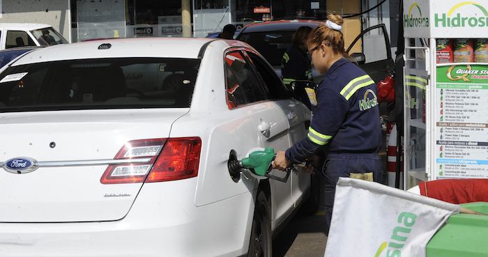 La Profeco multa a mil 12 gasolineras por 216 mdp por vender litros incompletos | SinEmbargo MX