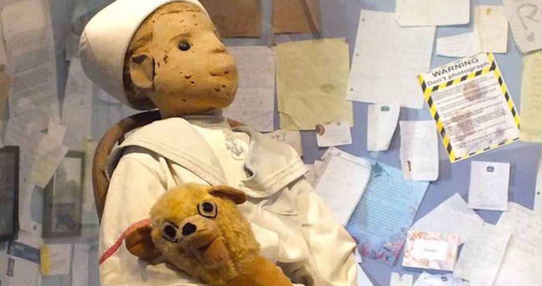 La historia detrás de Robert, el muñeco que inspiró las múltiples ...