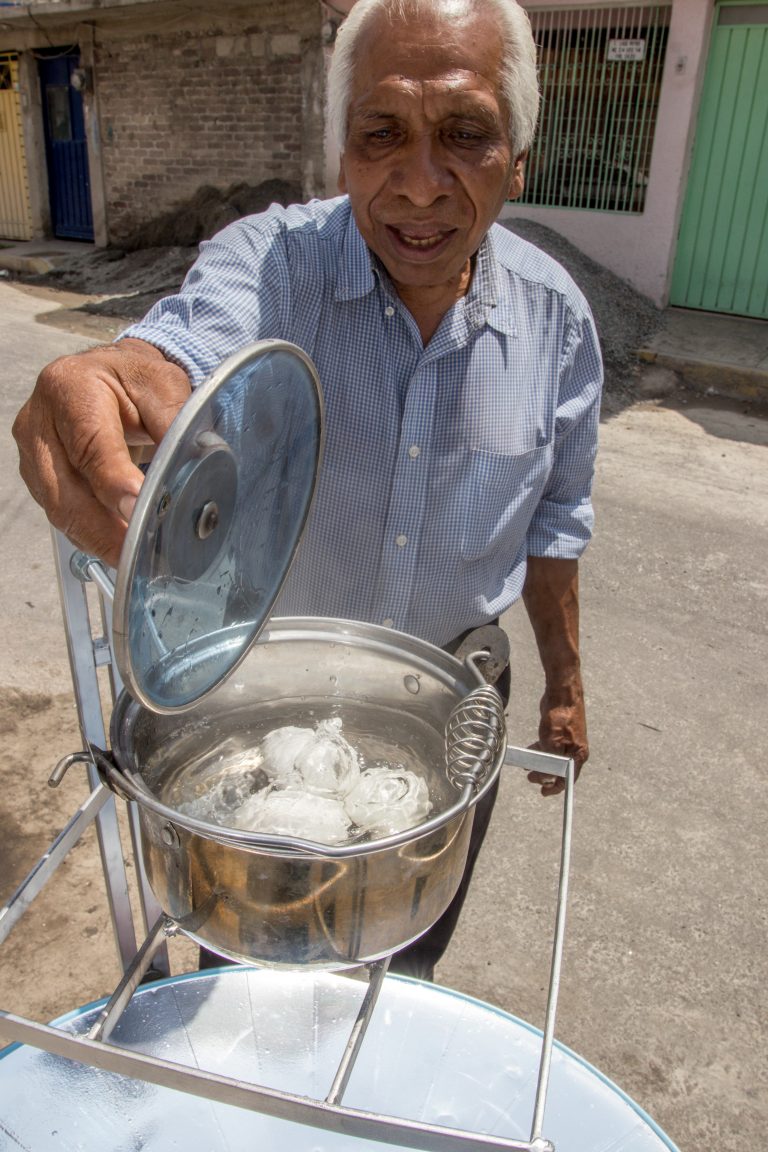 Así funciona la estufa solar que diseñó Maximino, mexicano (FOTOS ...