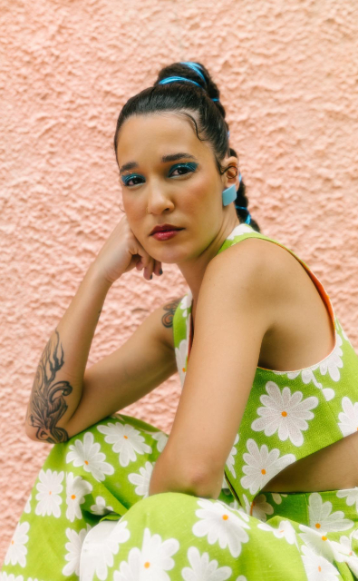 La puertorriqueña iLe enaltece el poder femenino en "Nacarile", su ...