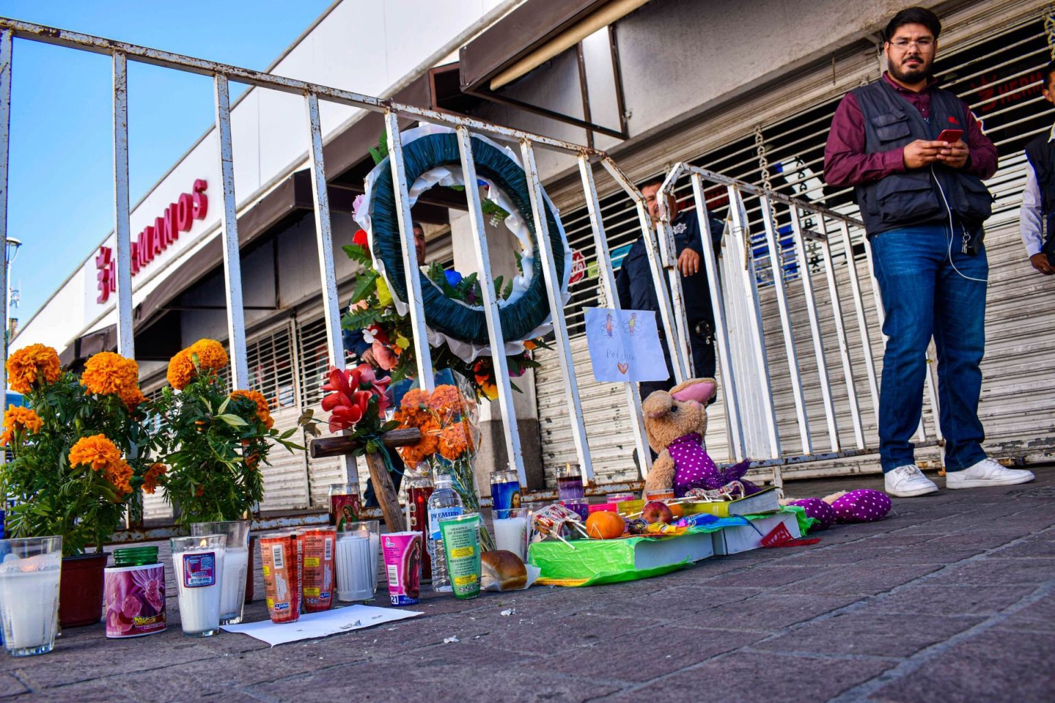 La FGJ imputa a 8 personas y tienda por incendio en Waldo's